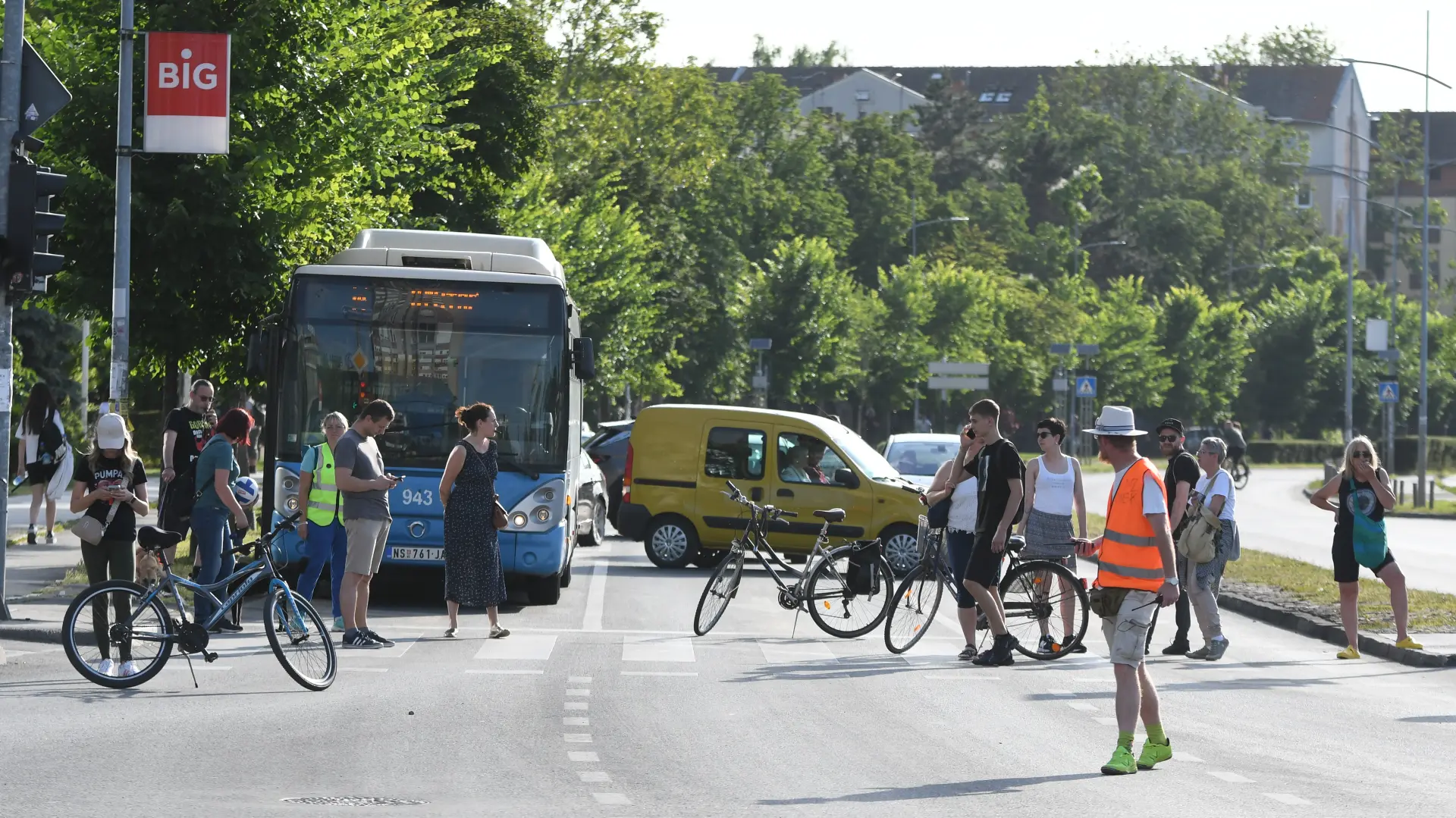 Održana blokada 30 raskrsnica u Novom Sadu na sat vremena